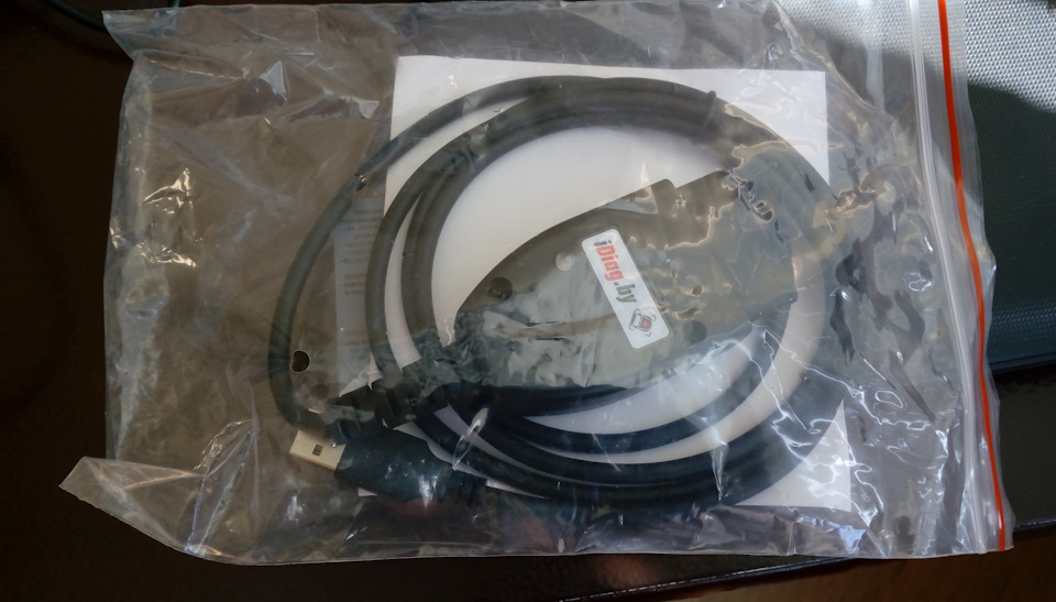 Приобрел шнурок. И заглушки прикуривателя. — Audi Q7 (1G), 3 л, 2011 ...