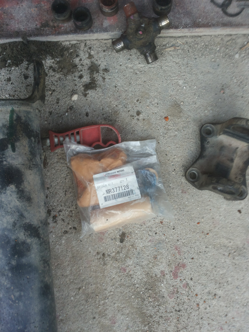 MR377128 Крестовина Mitsubishi | Запчасти на DRIVE2