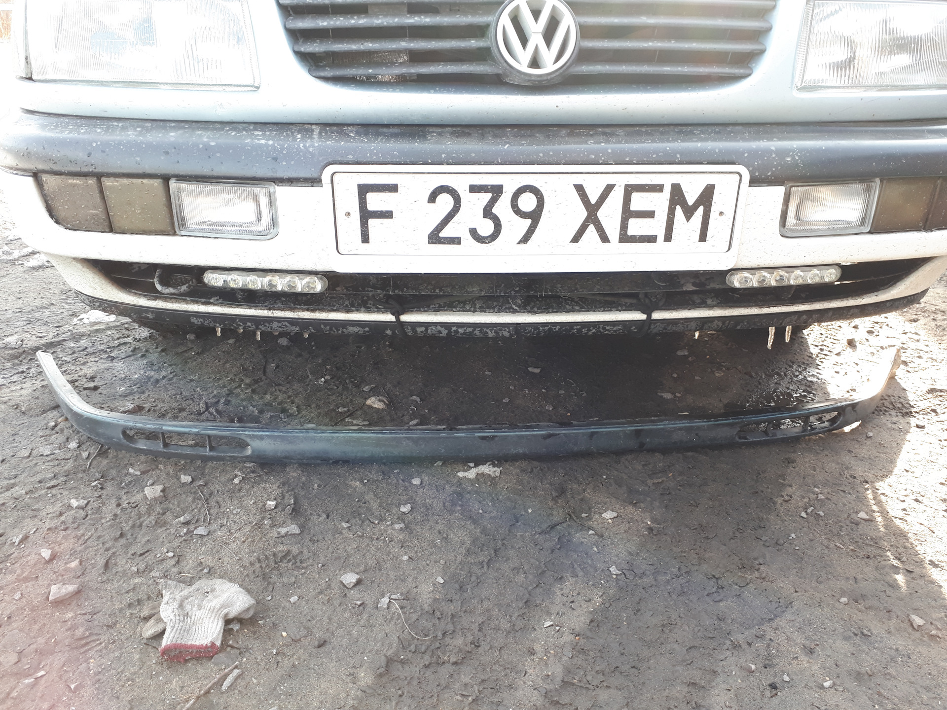 Долгожданная губа от Рено Лагуна1 — Volkswagen Passat Variant B4 1 8