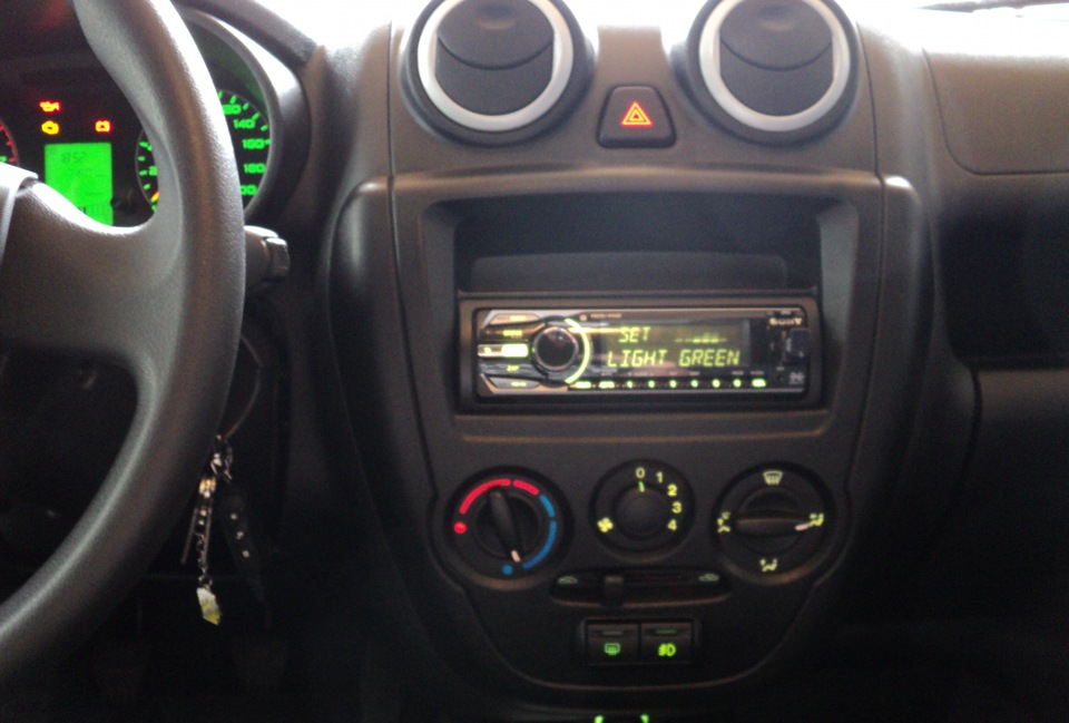 Поставил туманки — Lada Гранта (1G), 1,6 л, 2012 года | аксессуары | DRIVE2