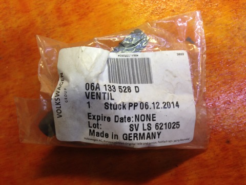 06A133528D Клапан, отвода воздуха из картера VAG | Запчасти на DRIVE2