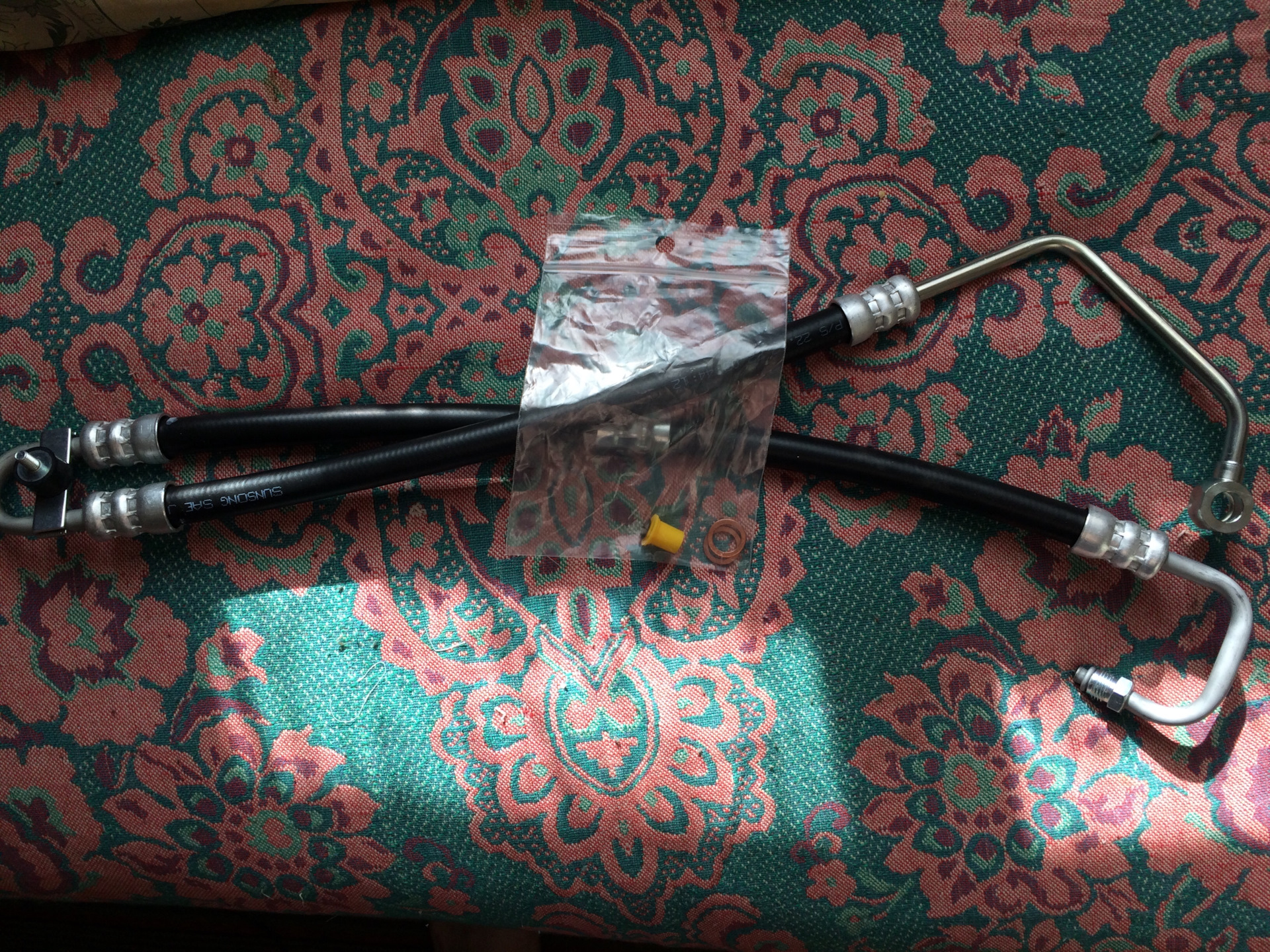 Е39. Замена шланга высокого давления ГУРа. — BMW 5 series (E39), 2,2 л ...