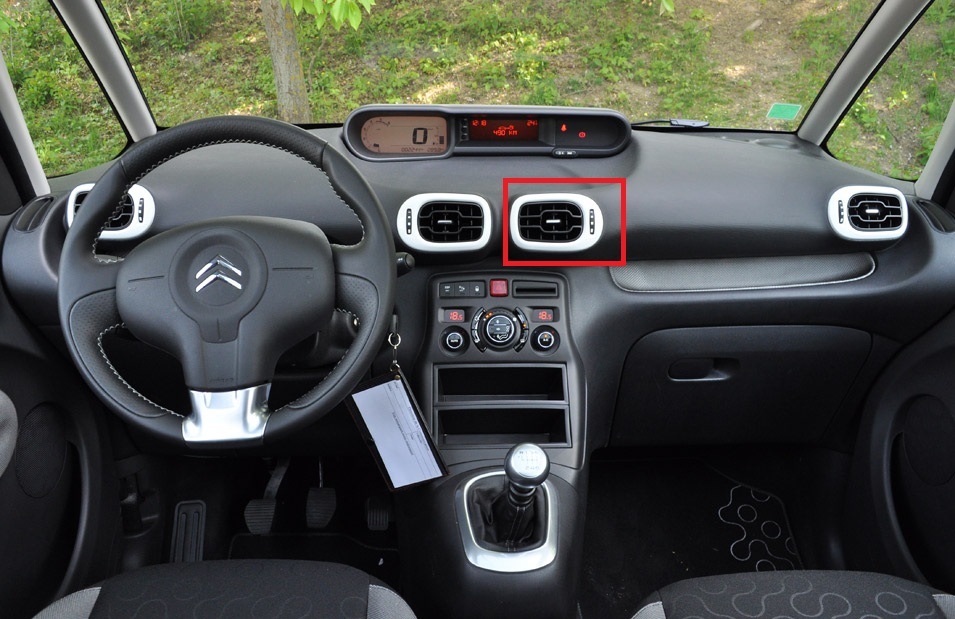 Вопрос: как снять воздуховоды на панели? — Citroen C3 Picasso, 1,6 л ...