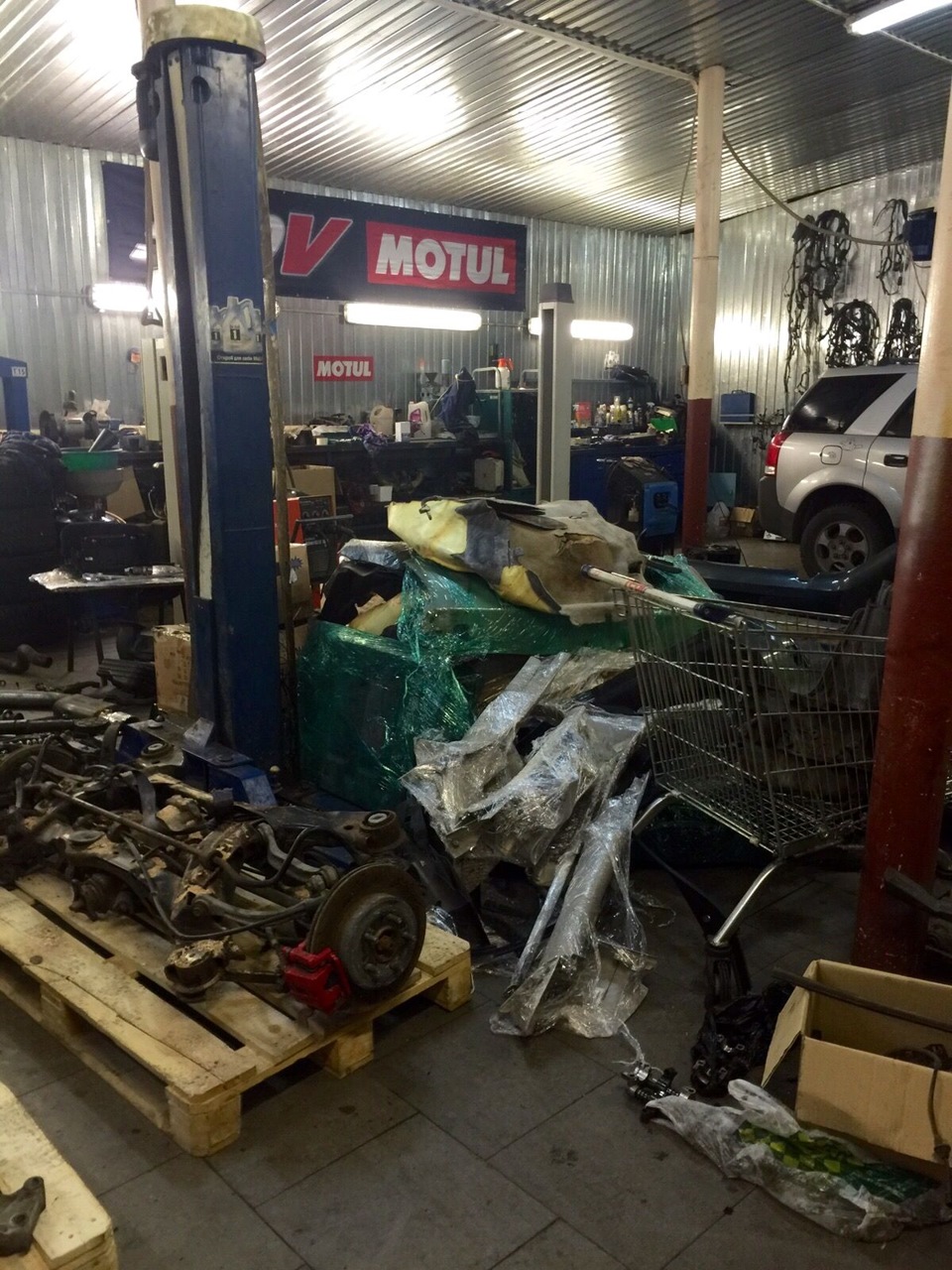 Через тернии к звёздам! Делаем из Chrysler 300C 2.7 -> 5.7 AWD — Mopar ...