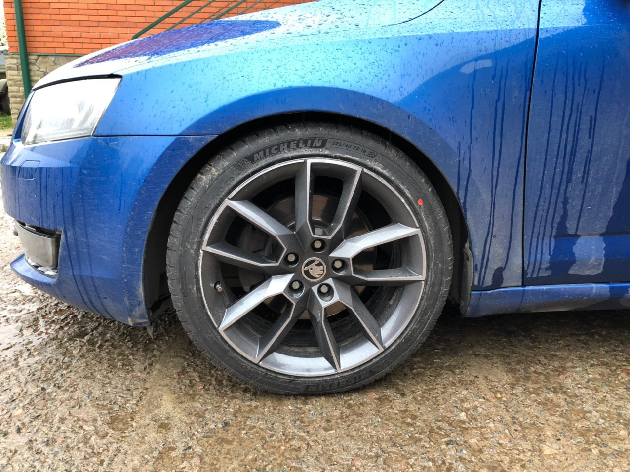 Gemini R18 / Michelin PS4 — Skoda Octavia Combi A7 Mk3, 1,8 л, 2015 ...
