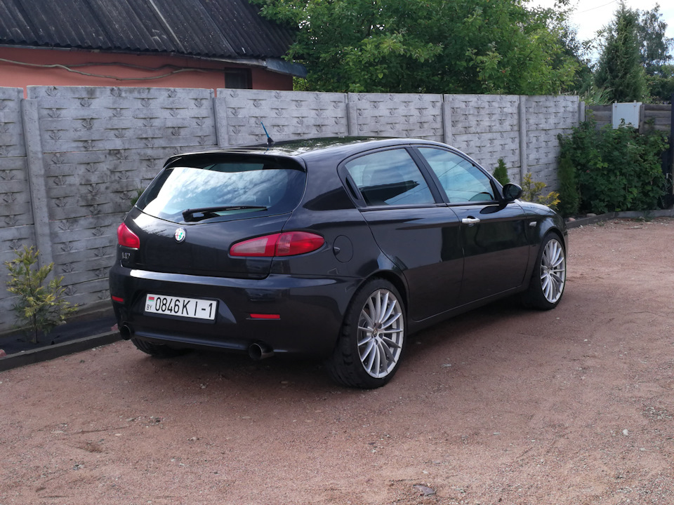 R18 8j et 32 TOORA — Alfa Romeo 147, 2 л, 2006 года | колёсные диски ...