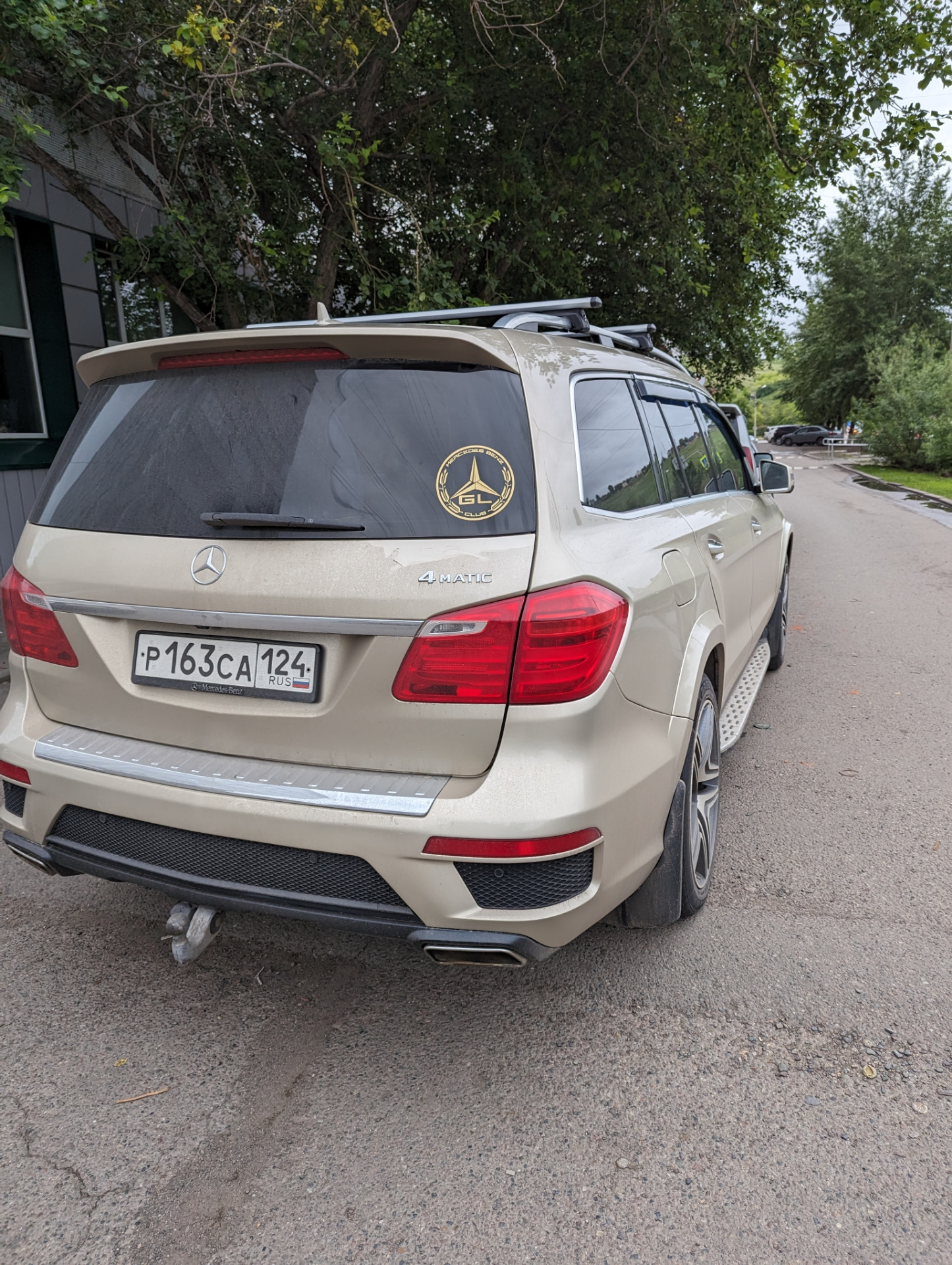 Теперь можно будет узнать друг друга в потоке — Mercedes-Benz GL-Class ...