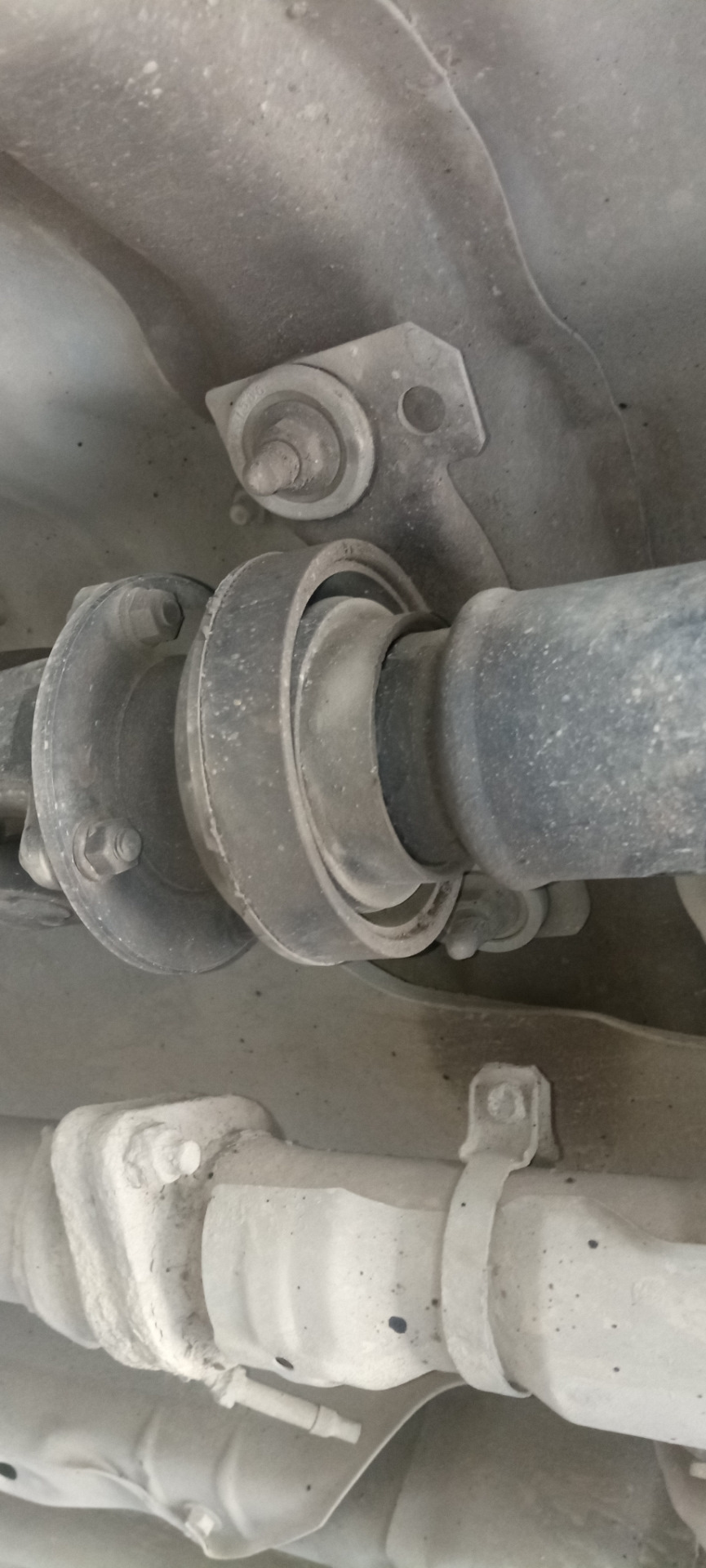 Замена втулок кардана — Mitsubishi Diamante (2G), 2,5 л, 1995 года ...