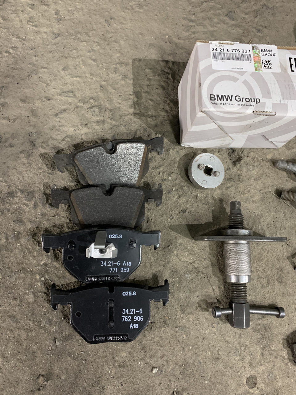 34216776937 Ремонтный комплект тормозных накладок BMW | Запчасти на DRIVE2