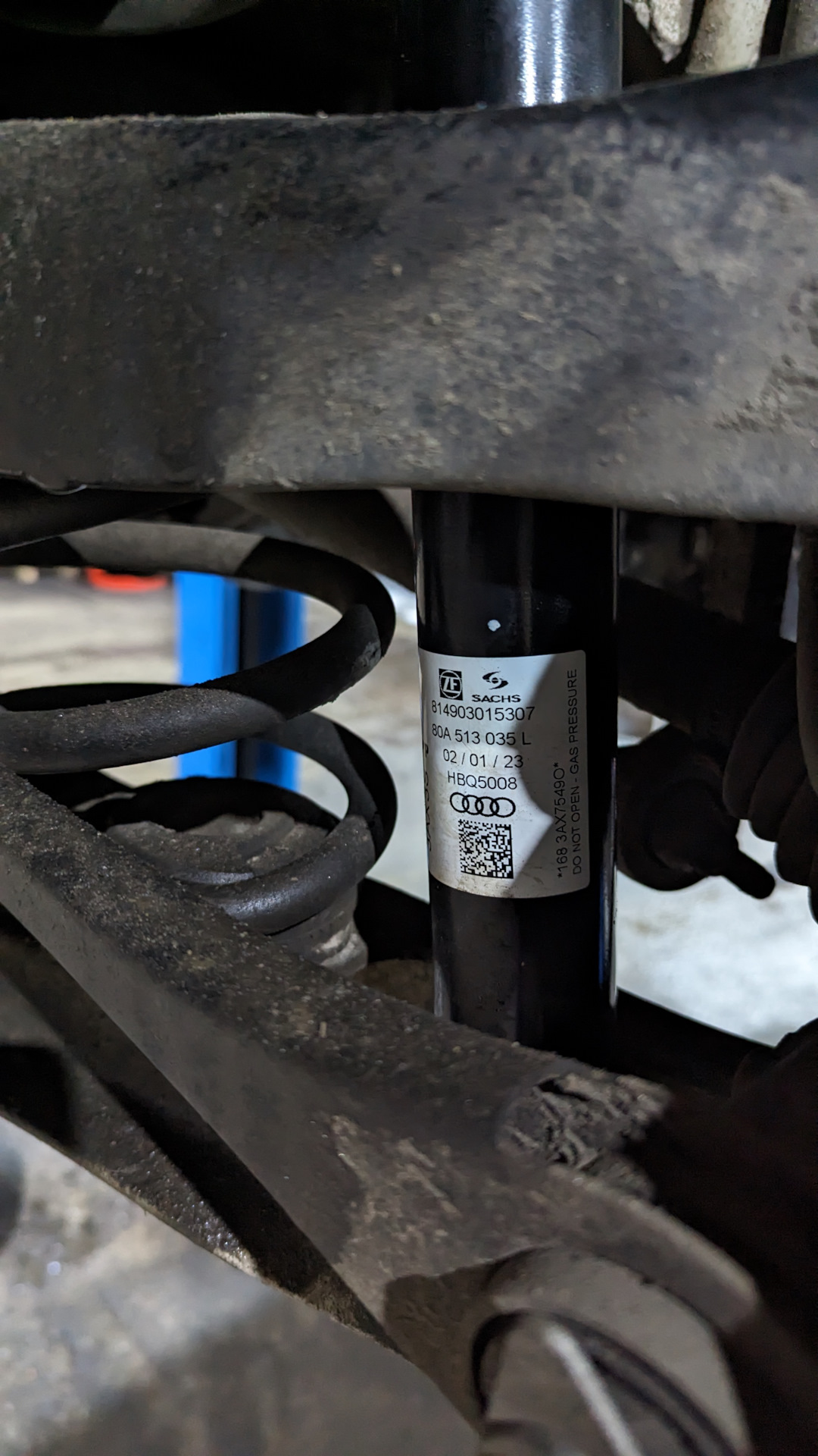 Замена задних амортизаторов + сезонная замена колодок)) — Audi Q5 (2G ...