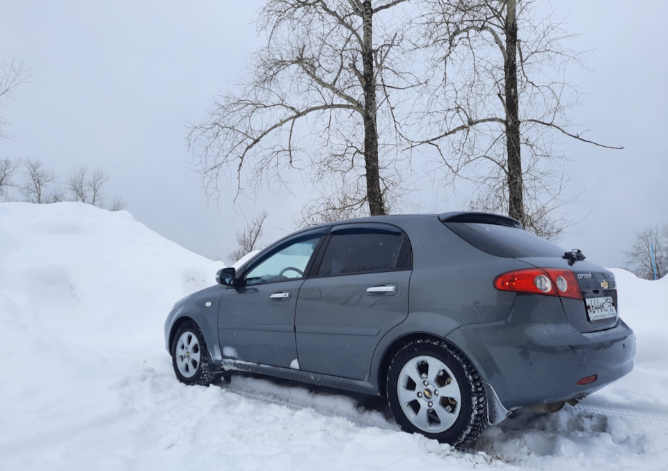 Верхний спойлер крышки багажника — Chevrolet Lacetti 5D, 1,4 л, 2011 ...