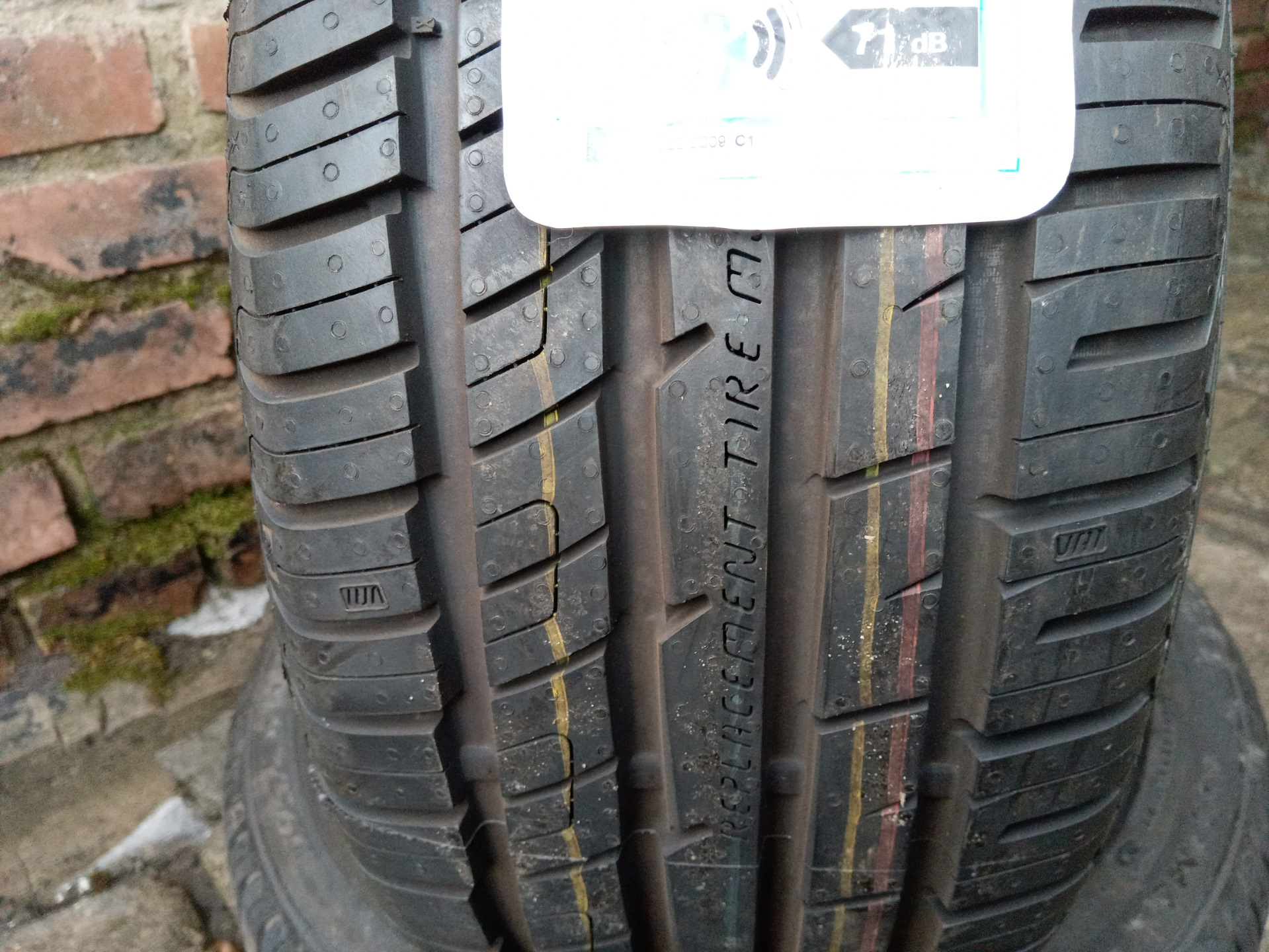 Резина лето, 195/45 R15 — ЗАЗ 1102, 1,6 л, 1994 года | шины | DRIVE2