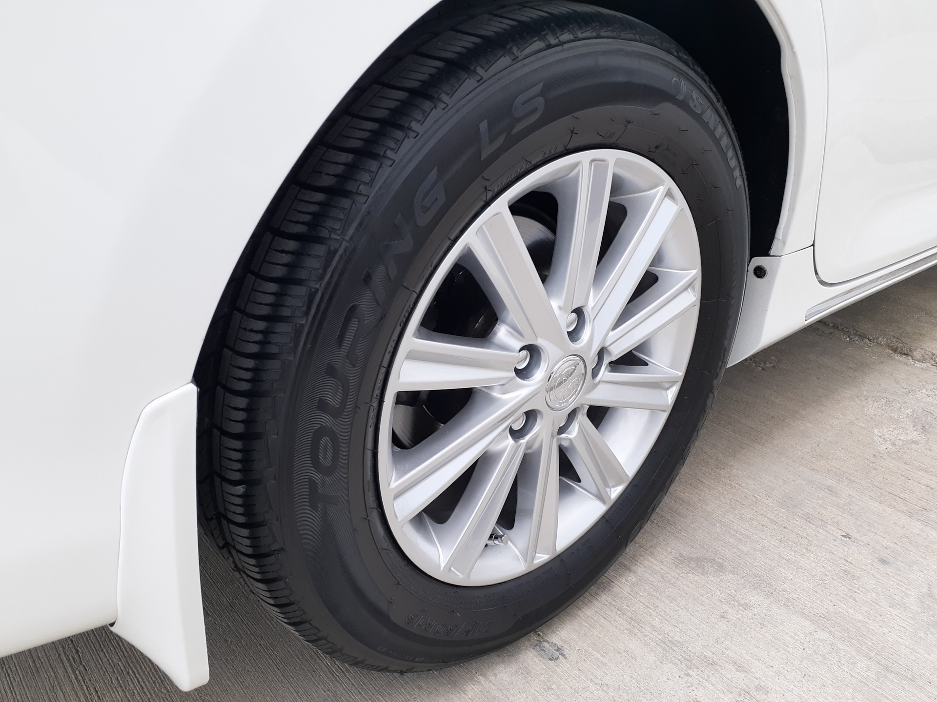 Пена для колес — Toyota Camry (XV50), 2,5 л, 2011 года | наблюдение ...
