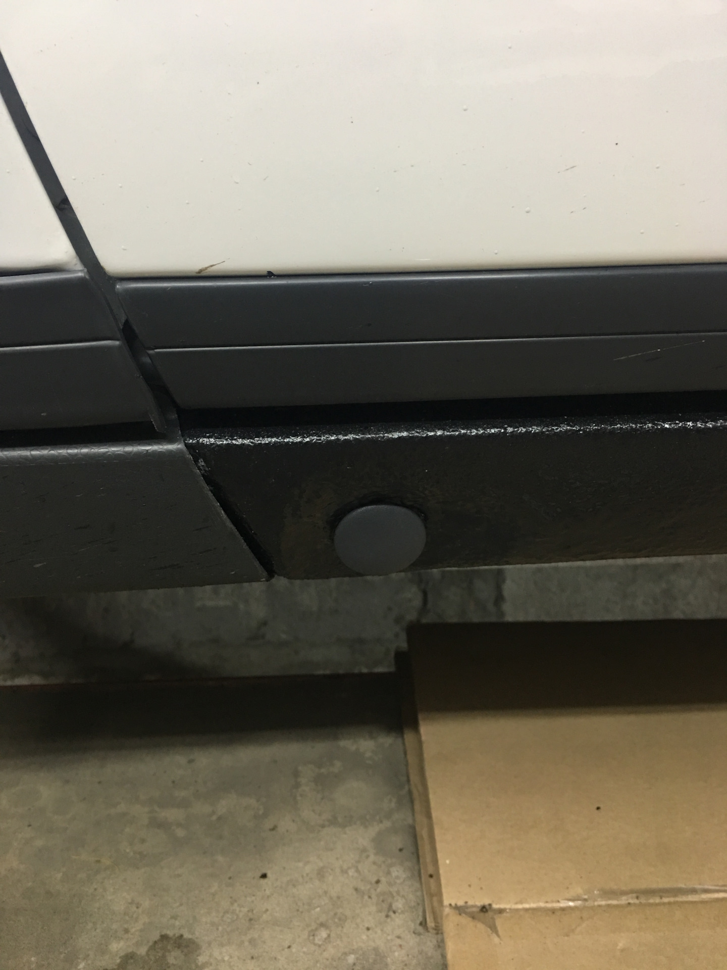 14 Заглушки порога — Mercedes-Benz 190 (W201), 2 л, 1988 года ...