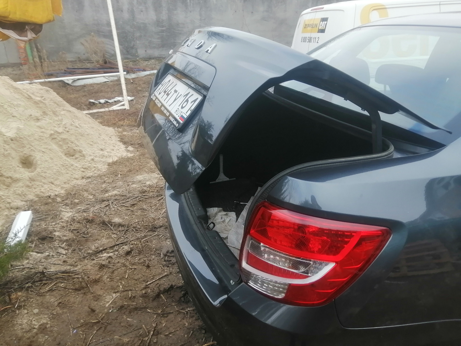 Газовые упоры на багажник — Lada Гранта (2G) FL, 1,6 л, 2018 года ...
