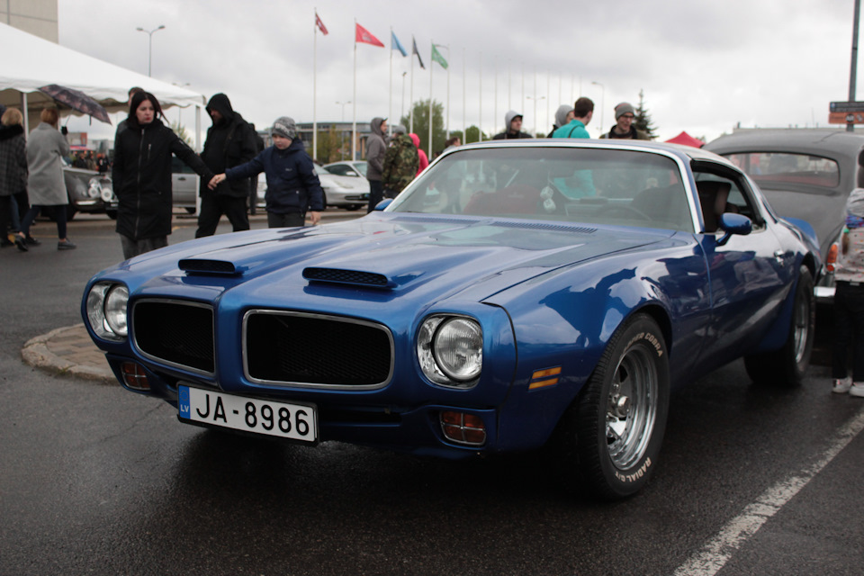 Youngtimer Cars&Coffee 2019-2 — Chevrolet Camaro IV, 3,8 л, 2000 года | фотография | DRIVE2