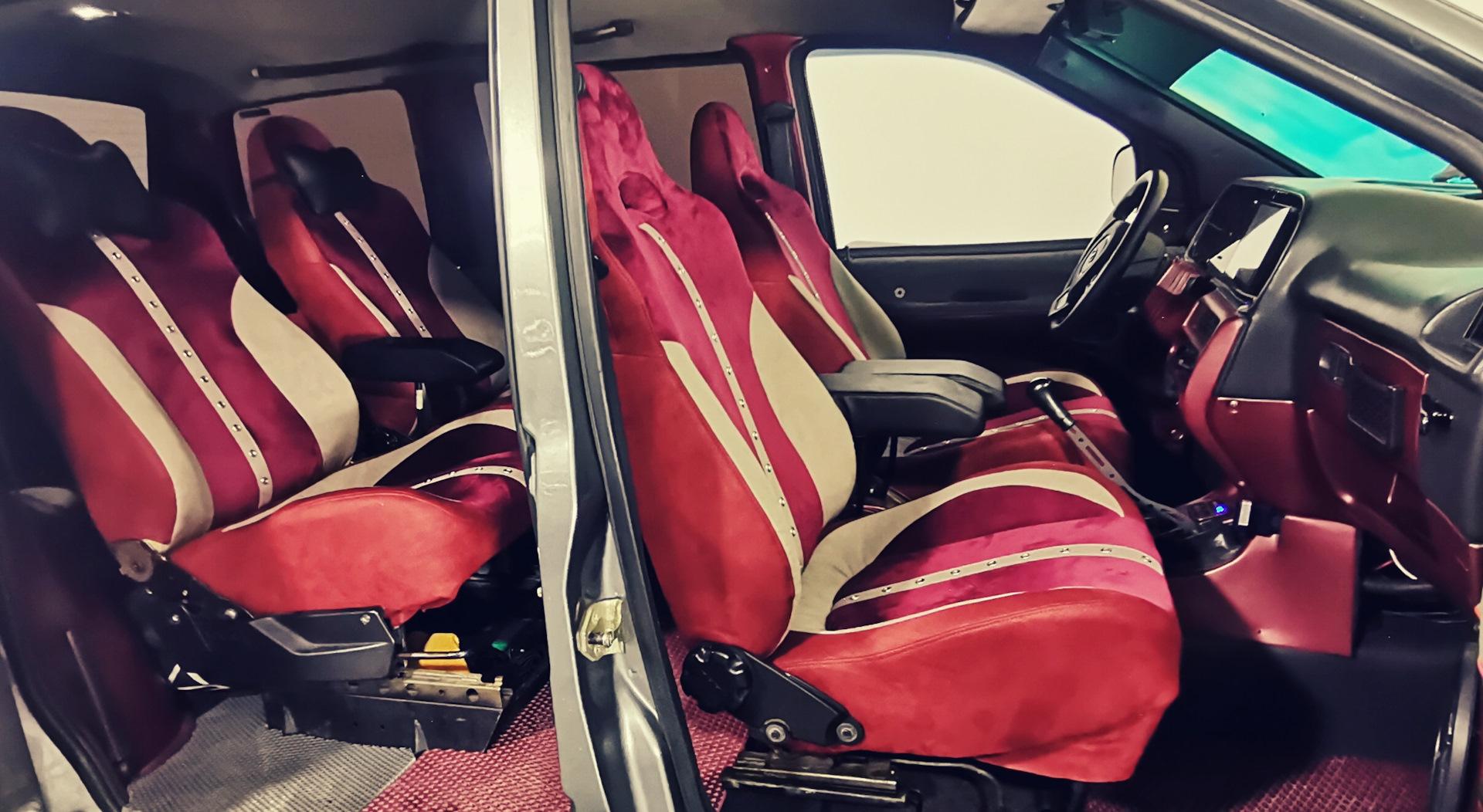 Салон RECARO — Lada 2120 Надежда, 1,9 л, 2005 года | рейтинг и ...