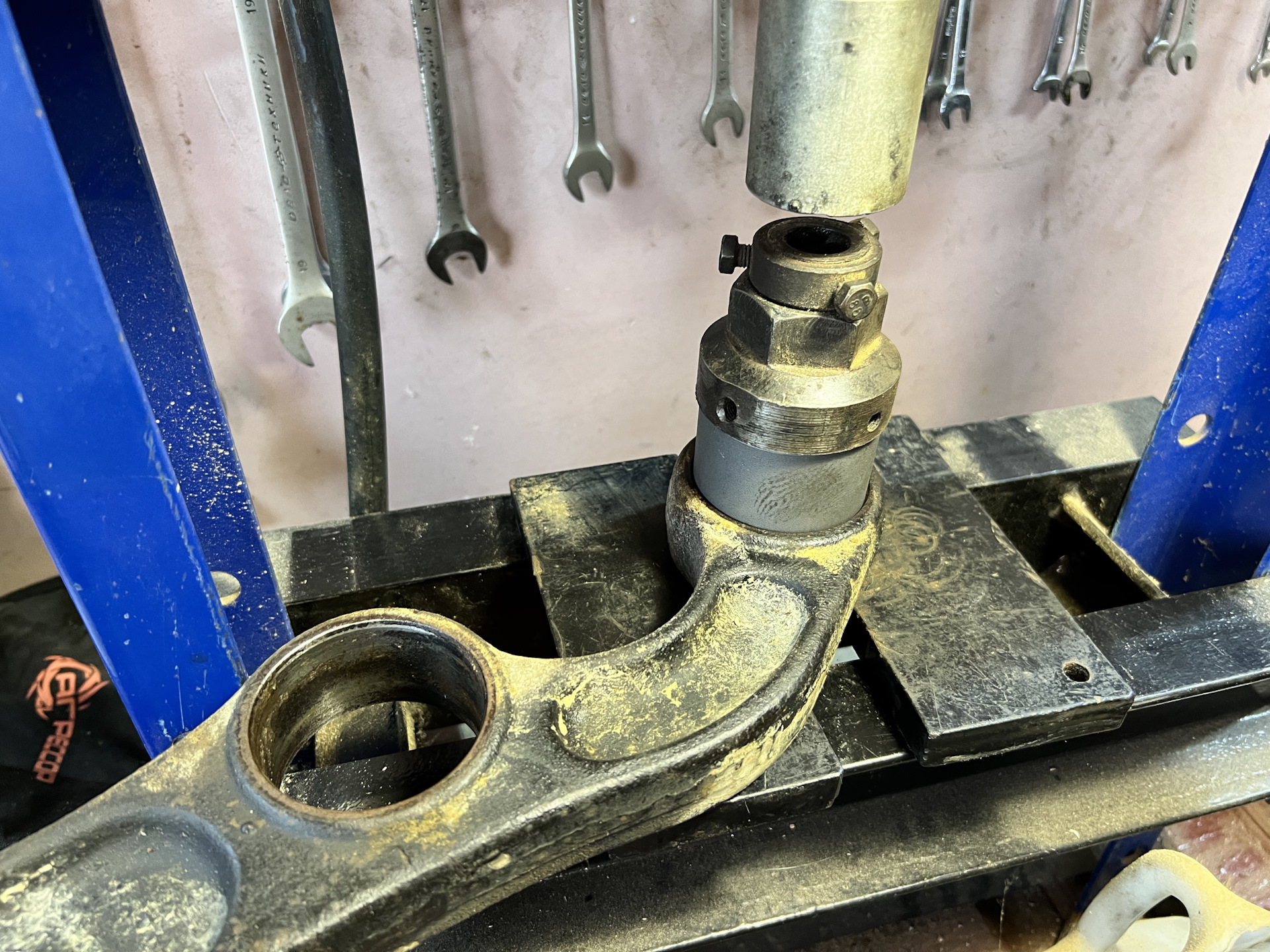 Перетряхнул заднюю подвеску — Mitsubishi Pajero (2G), 2,5 л, 1992 года ...