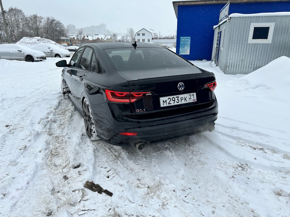 Установка рестайлинг фонарей IQ Light — Volkswagen Jetta VII, 2 л, 2019 ...