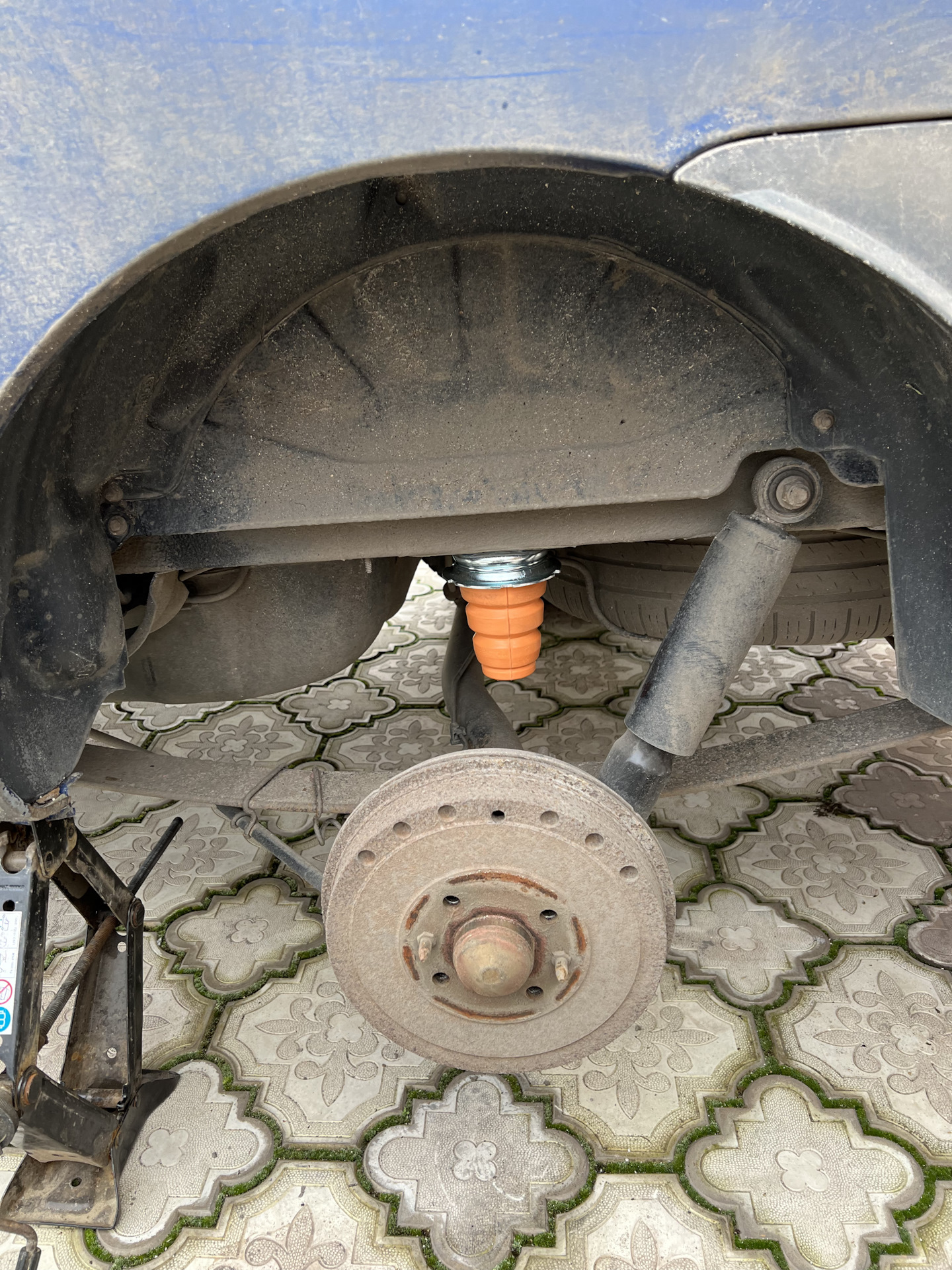 Задние отбойники рессоры — FIAT Doblo (1G), 1,4 л, 2006 года | запчасти ...