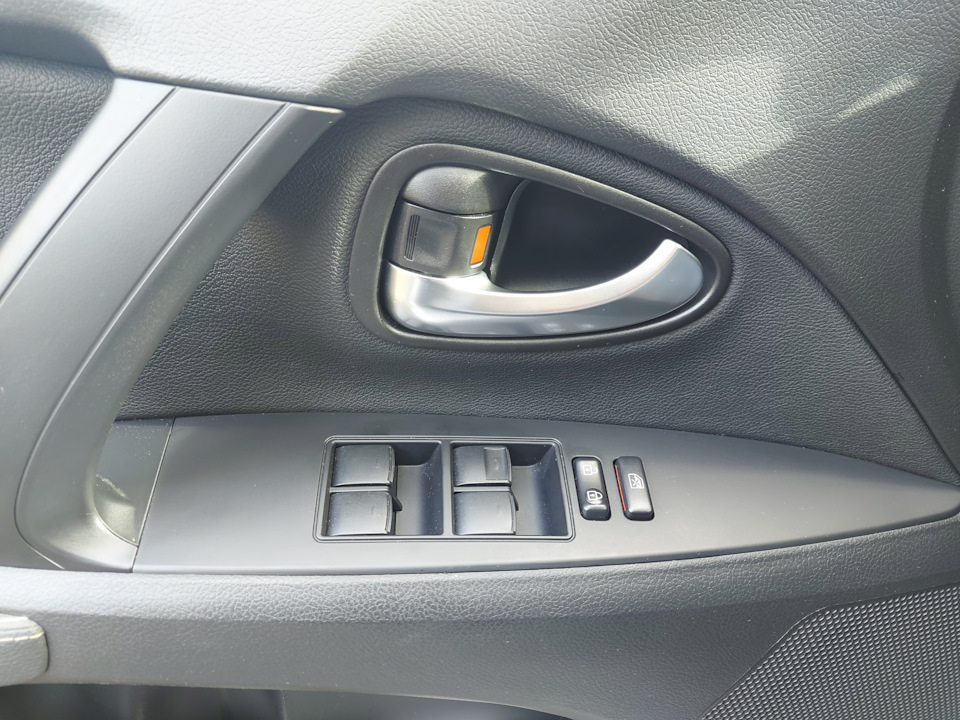 Изменения в интерьере🤭 от китайцев… — Toyota Avensis III, 2 л, 2016 ...