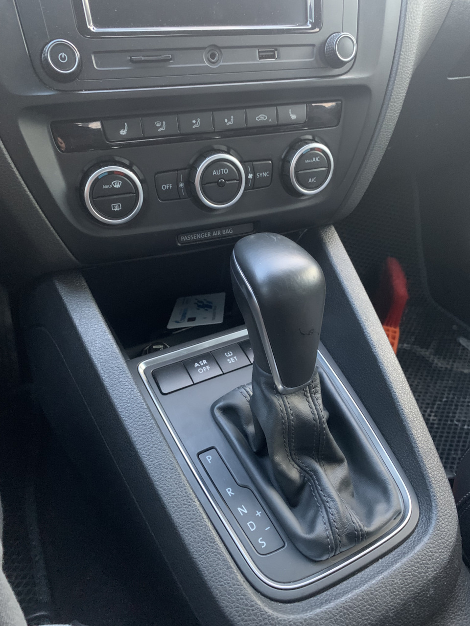 Ручка акпп от Audi на Jetta 6 — Volkswagen Jetta VI, 1,6 л, 2013 года ...