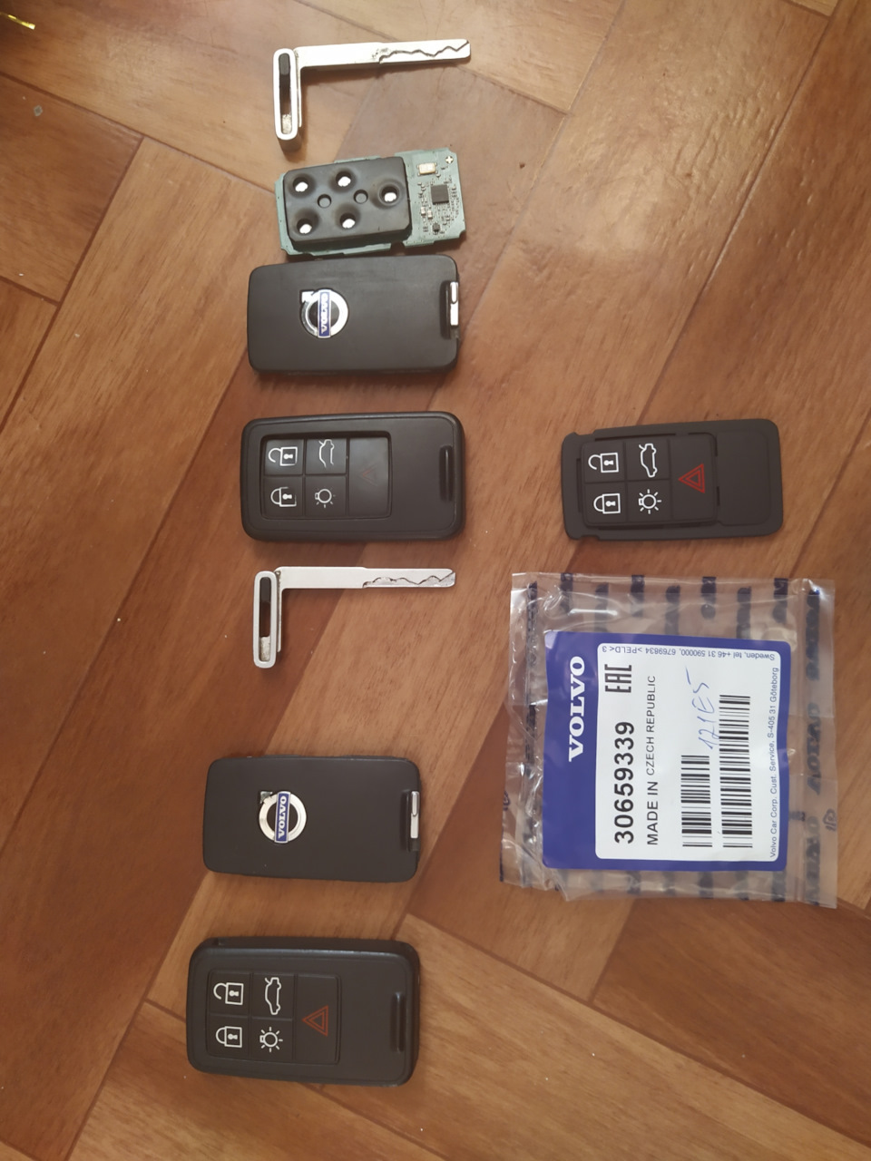 Замена кнопок брелка — Volvo S80 (2G), 2,5 л, 2008 года | аксессуары ...