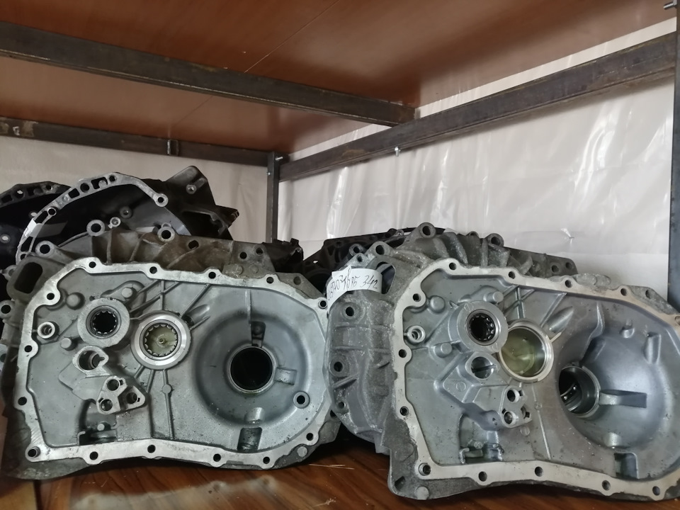 колокол корпус картер МКПП на Renault Logan (1G), Renault Symbol ...