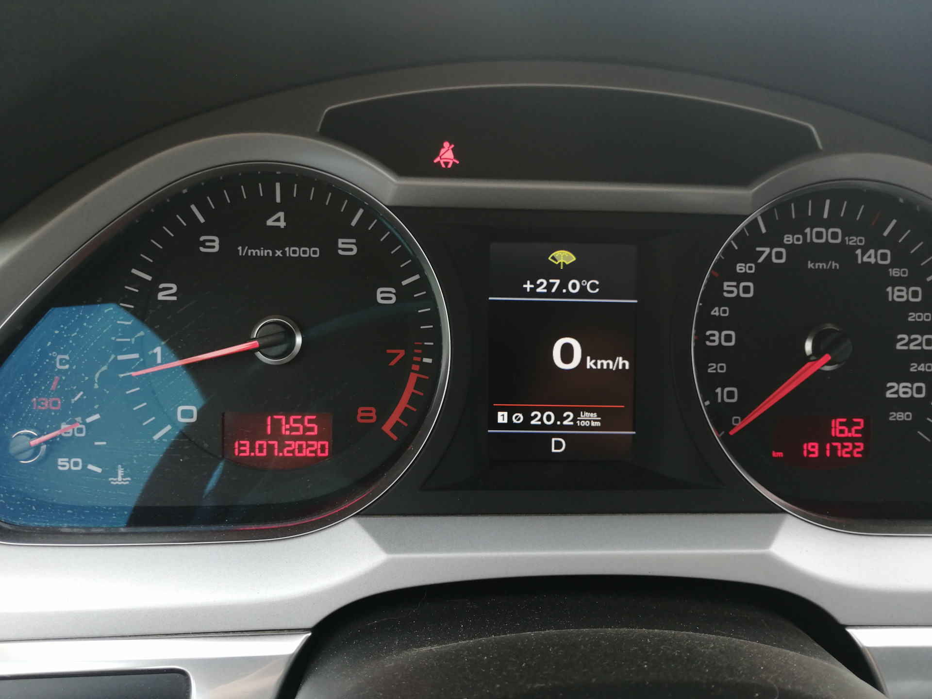 Диодные лампочки в салон — Geely Emgrand EC7 FE-1, 1,5 л, 2012 года ...
