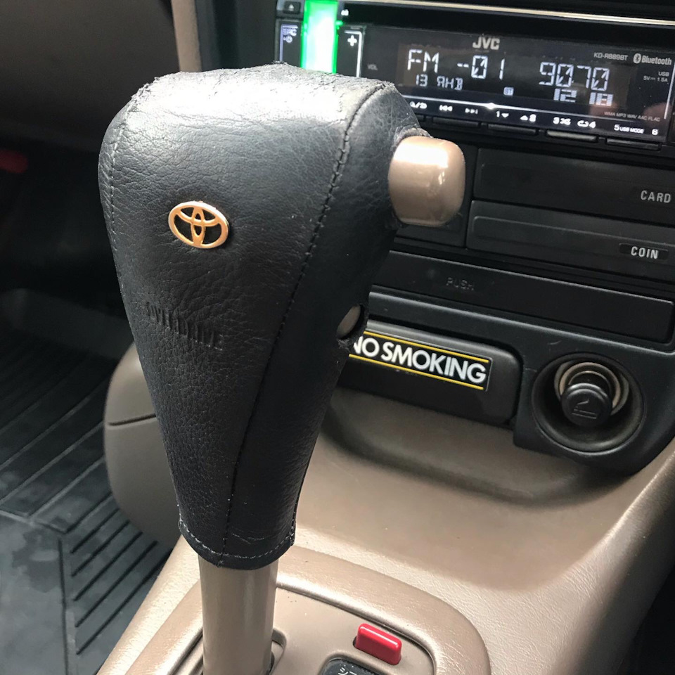 Оригинальный аксессуар от TOYOTA Чехол АКПП — Toyota Corolla (110), 1,5 ...