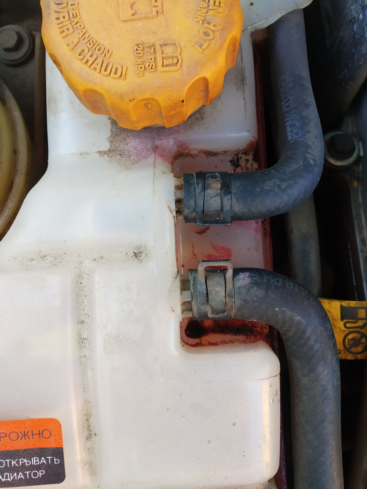 Замена расширительного бочка — Chevrolet Epica, 2 л, 2011 года | своими ...