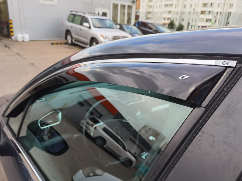 Дефлекторы на окна с хром-полосой — Citroen C4 L, 1,6 л, 2013 года ...
