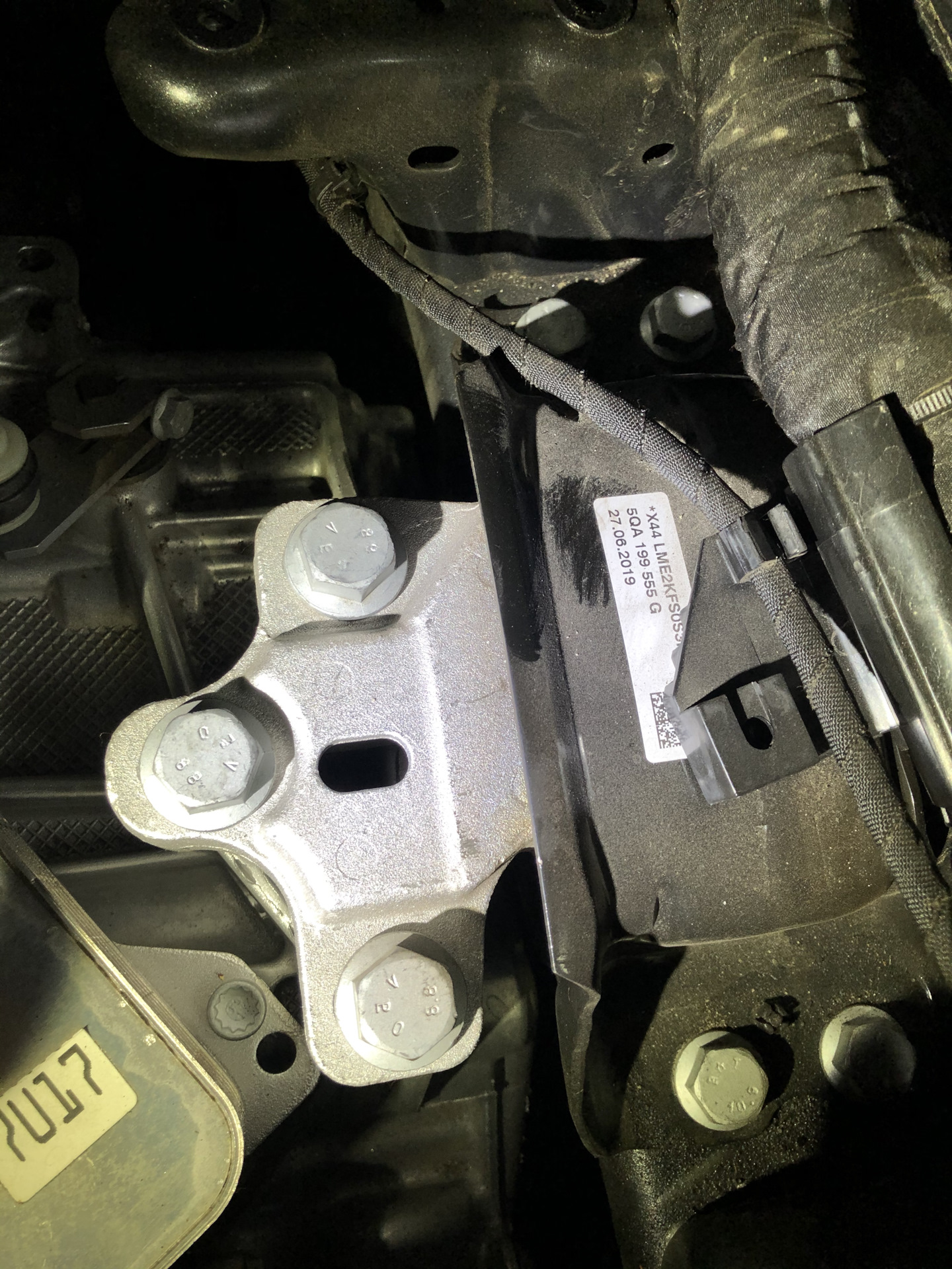 1️⃣4️⃣Замена гидроопоры АКПП 5QA199555F — Volkswagen Tiguan (2G), 2 л ...