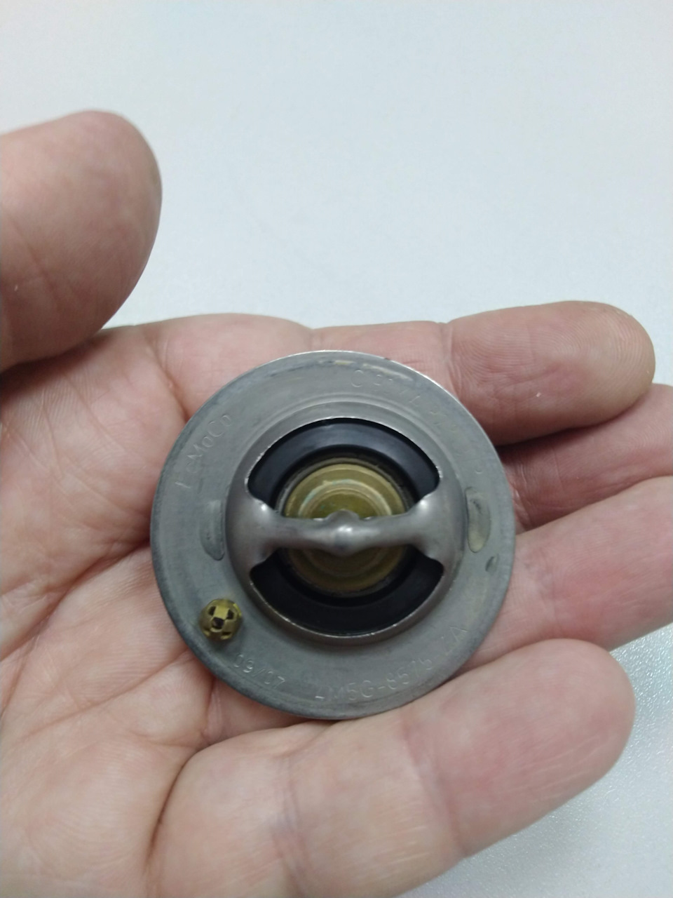 Замена термостата — Ford Focus II Hatchback, 1,6 л, 2007 года | визит ...