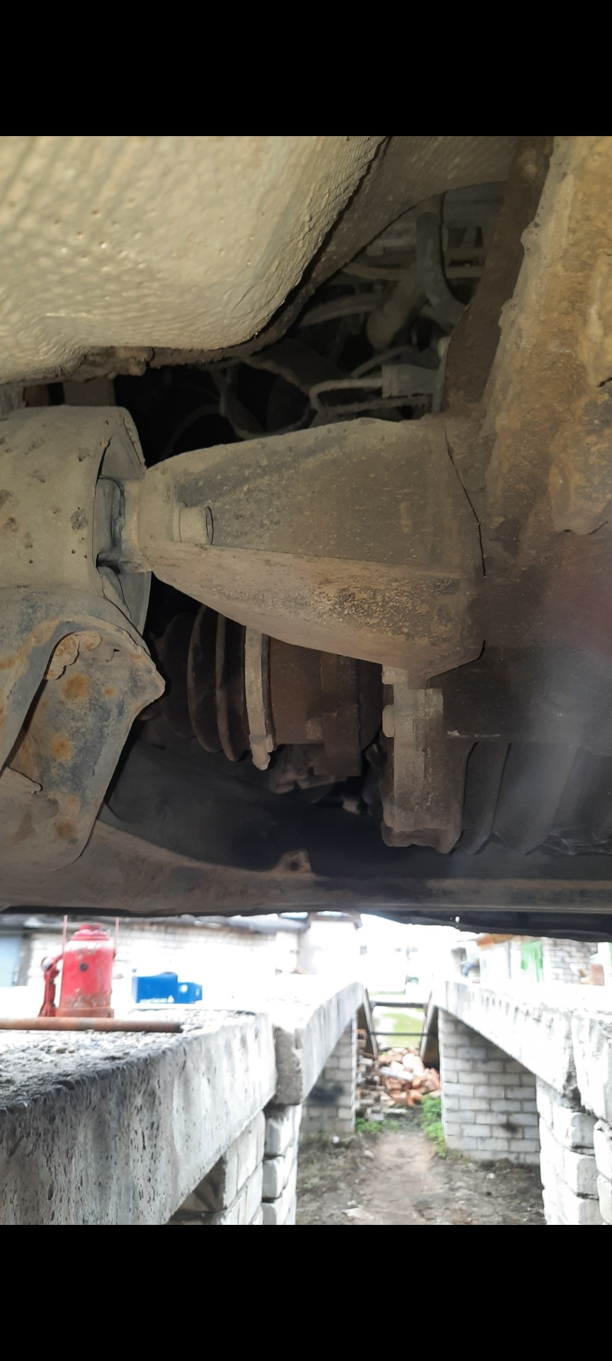 Поменял подушки коробки — Audi A6 (C5), 1,8 л, 2002 года | плановое ТО ...