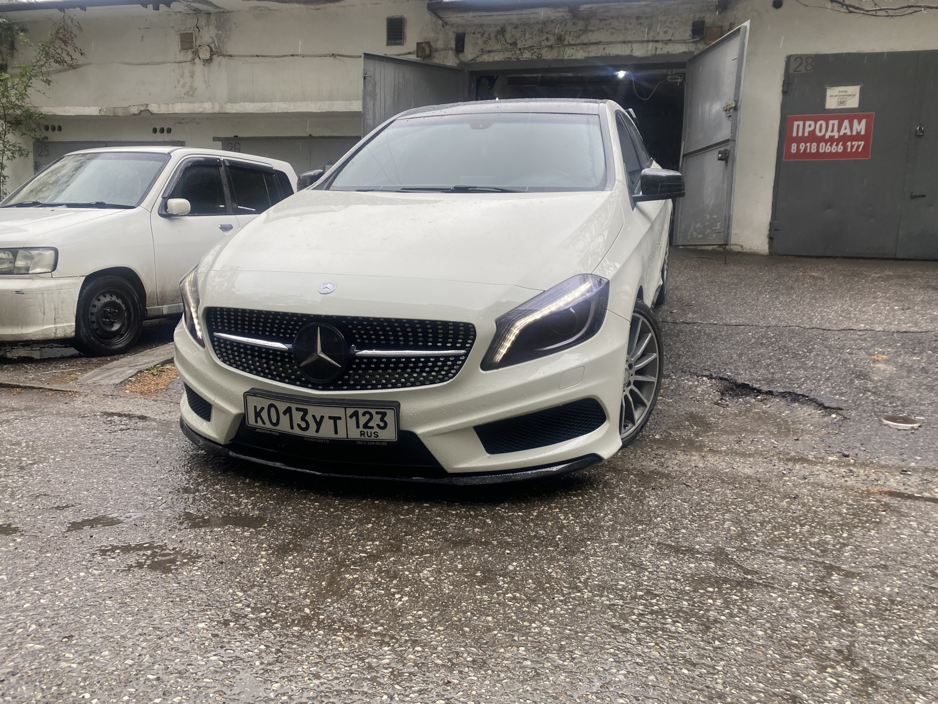Вот и снова беляшик полноценный — Mercedes-Benz A-Class (W176), 1,6 л, 2013 года | кузовной ...