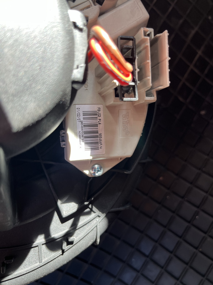 вентилятор печки на BMW E70 на BMW X5 (E70). Б/у | 3 500 ₽ в городе ...