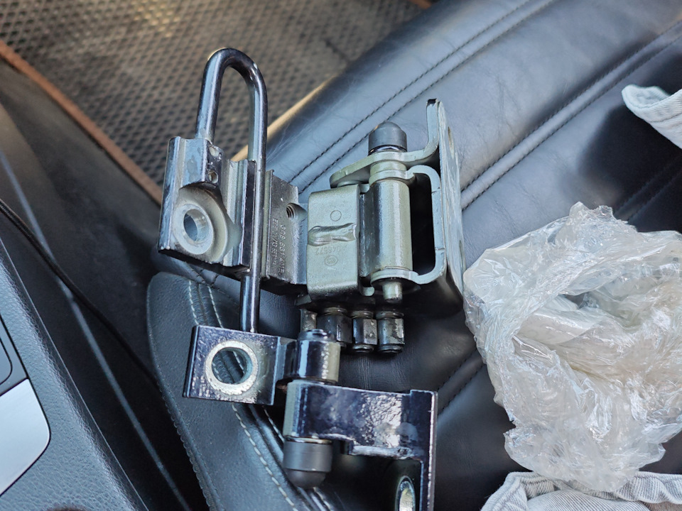 Петля двери / поперечины — Volkswagen Passat Alltrack (B7), 2 л, 2012 ...