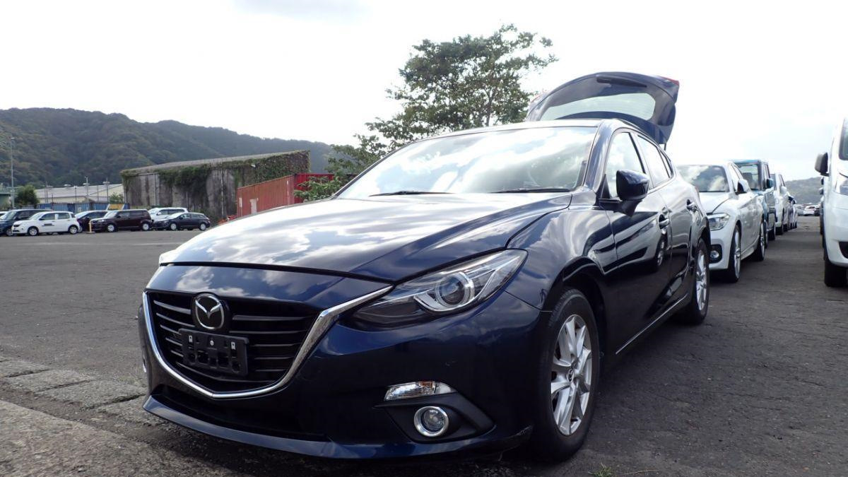 Продажа Mazda Axela (3G) 2015 (бензин, АКПП) — с историей обслуживания ...