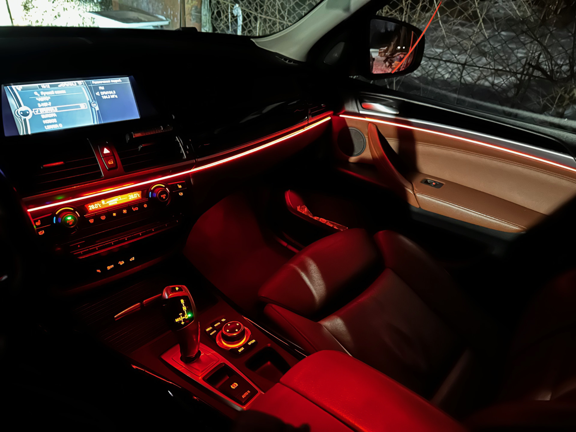 Ambient Light. Часть 3. Подсветка карманов дверных. — BMW X5 (E70), 3 л ...