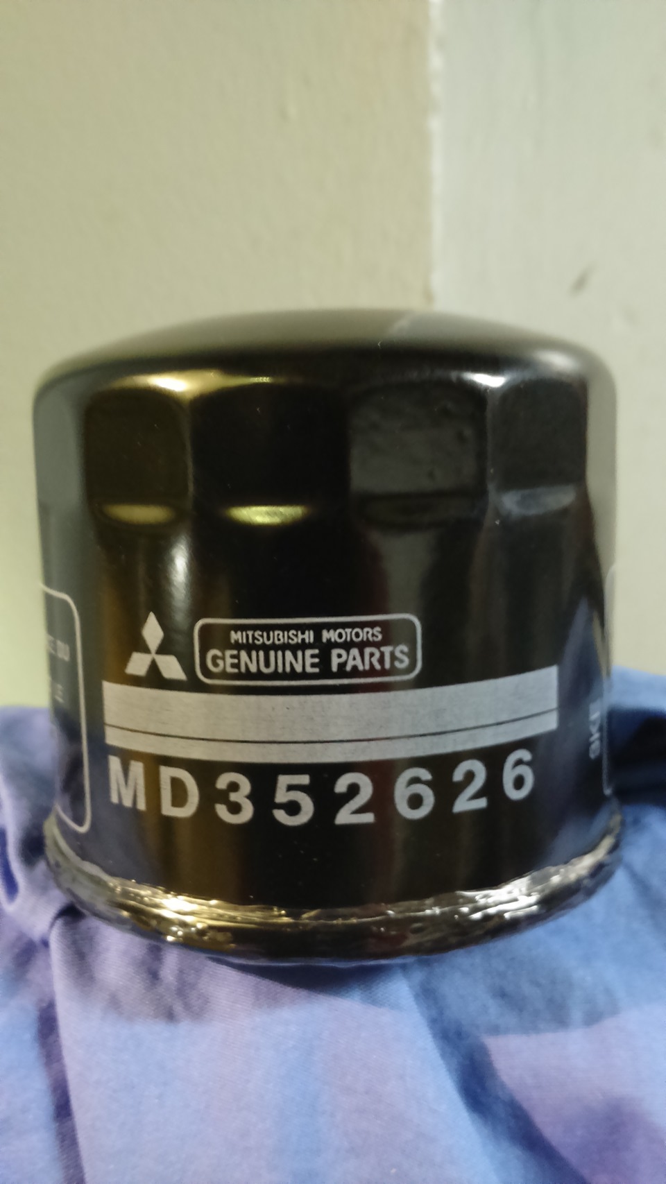 масло в двигателе — Mitsubishi Airtrek Turbo, 2,4 л, 2002 года ...