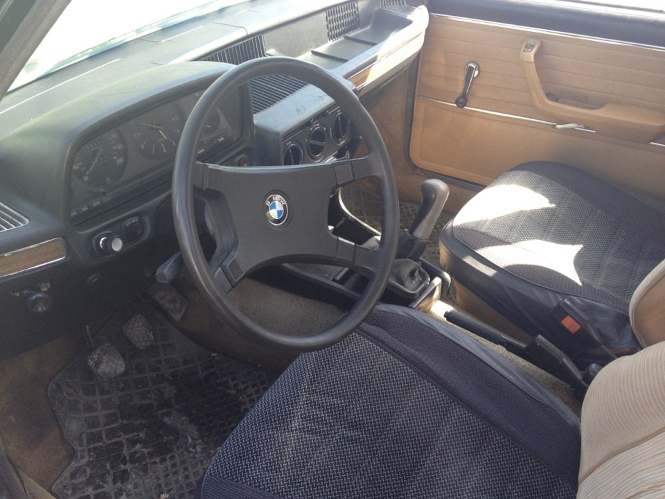 фото подкапотки, салона — BMW 5 series (E12), 2 л, 1975 года | фотография | DRIVE2