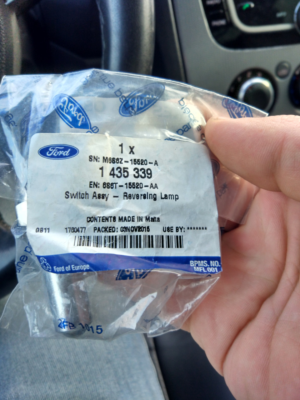 1435339 Датчик включения фонаря заднего хода / 01~ Ford | Запчасти на ...