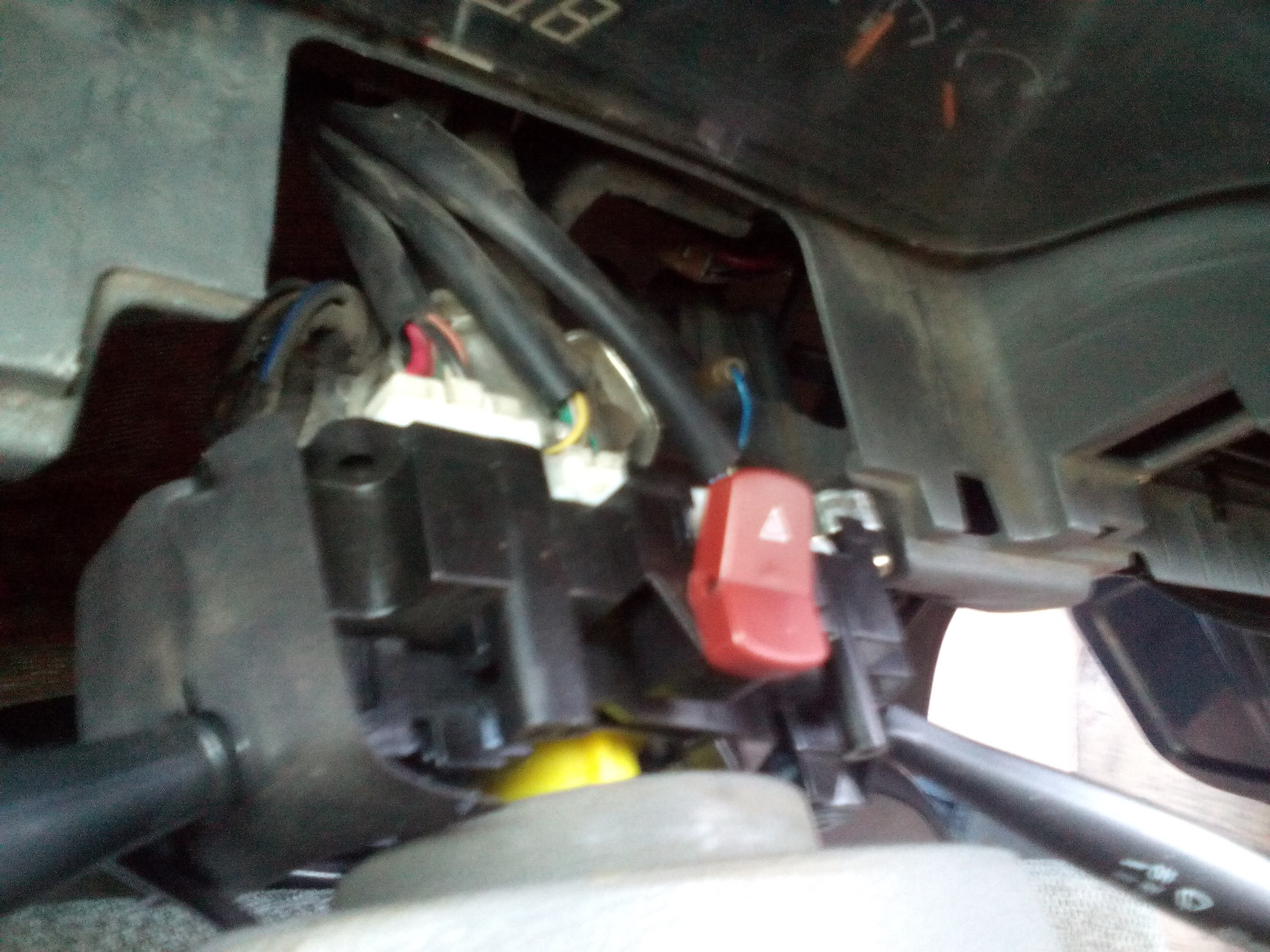 В третий раз поменял "вертолёт" — Suzuki Every (DA52), 1 л, 2005 года ...