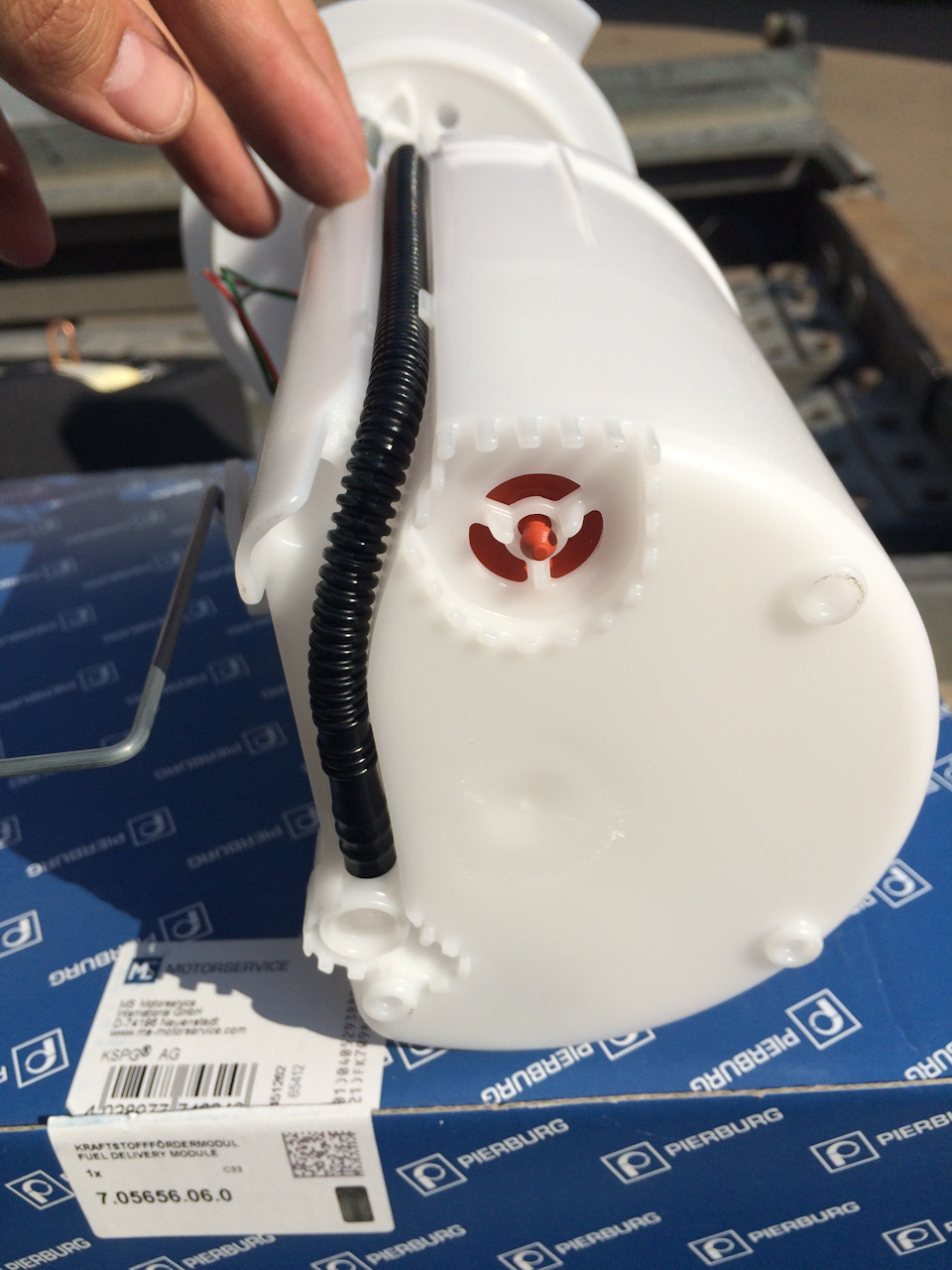 705656060 Модуль в сборе с бензонасосом PIERBURG | Запчасти на DRIVE2