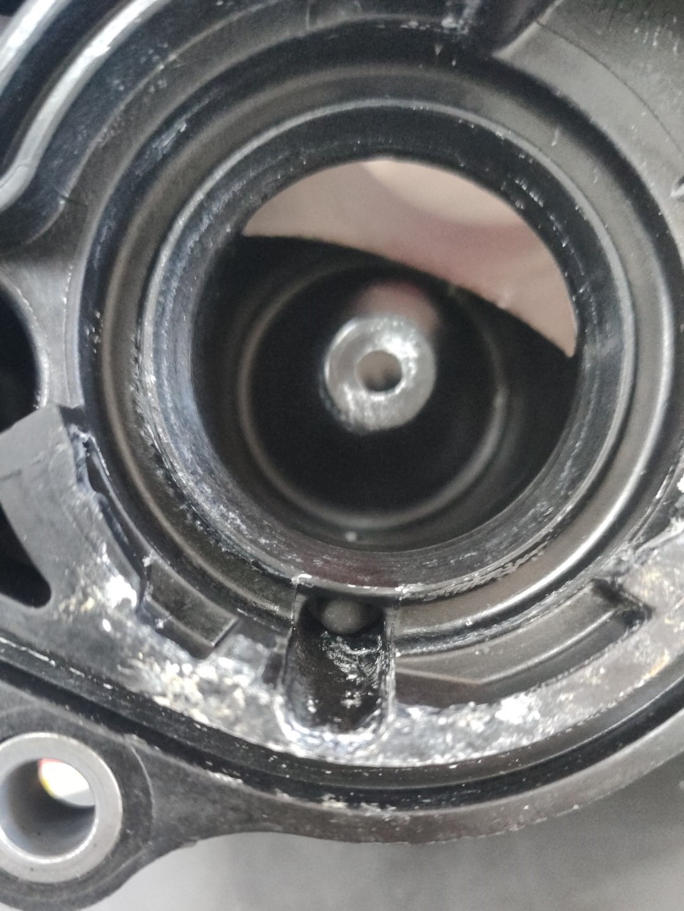 №70 Термостат и помпа — Mercedes-Benz E-Class (W212), 1,8 л, 2013 года ...