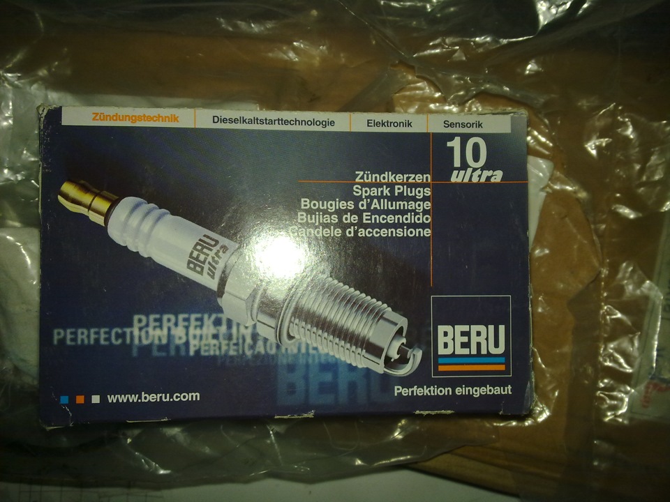 Лопнул пыльник ШРУСа, поменял за одно с ним и свечи. — Audi 80 (B2), 1,6 л, 1986 года ...
