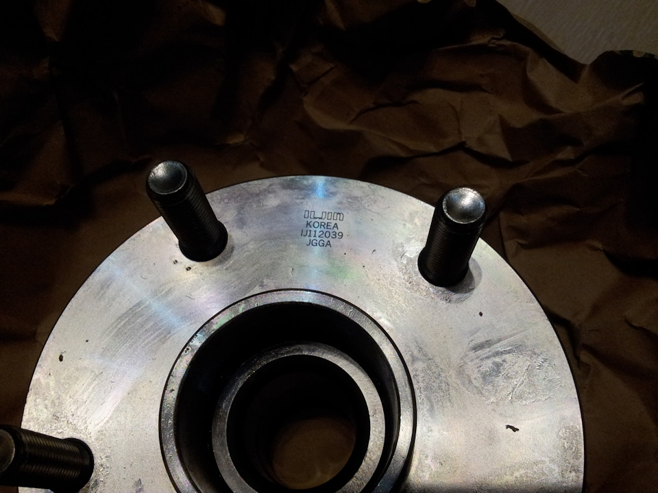 IJ112039 Ступица с подшипником CHEVROLET LEGANZA зад.лев./прав. 15 ...