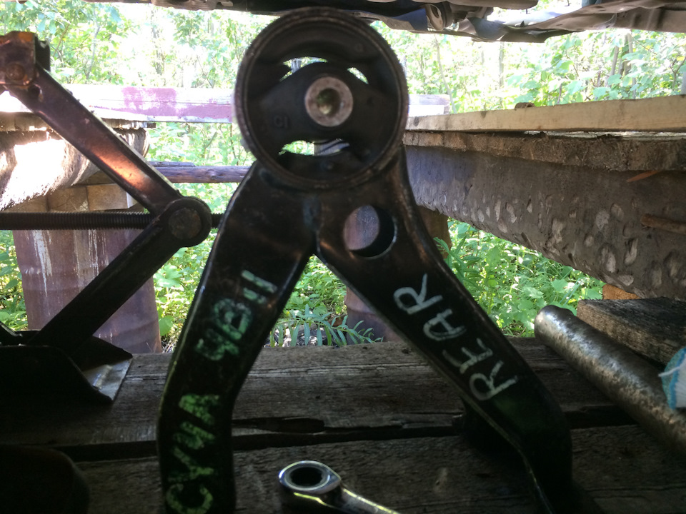 Путь к 4WD. Установка задней подушки двигателя на Lancer X 4WD ...