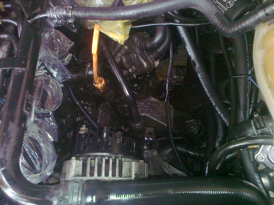 Патрубок рецеркуляции — Audi A4 (B5), 1,8 л, 1998 года | своими руками ...